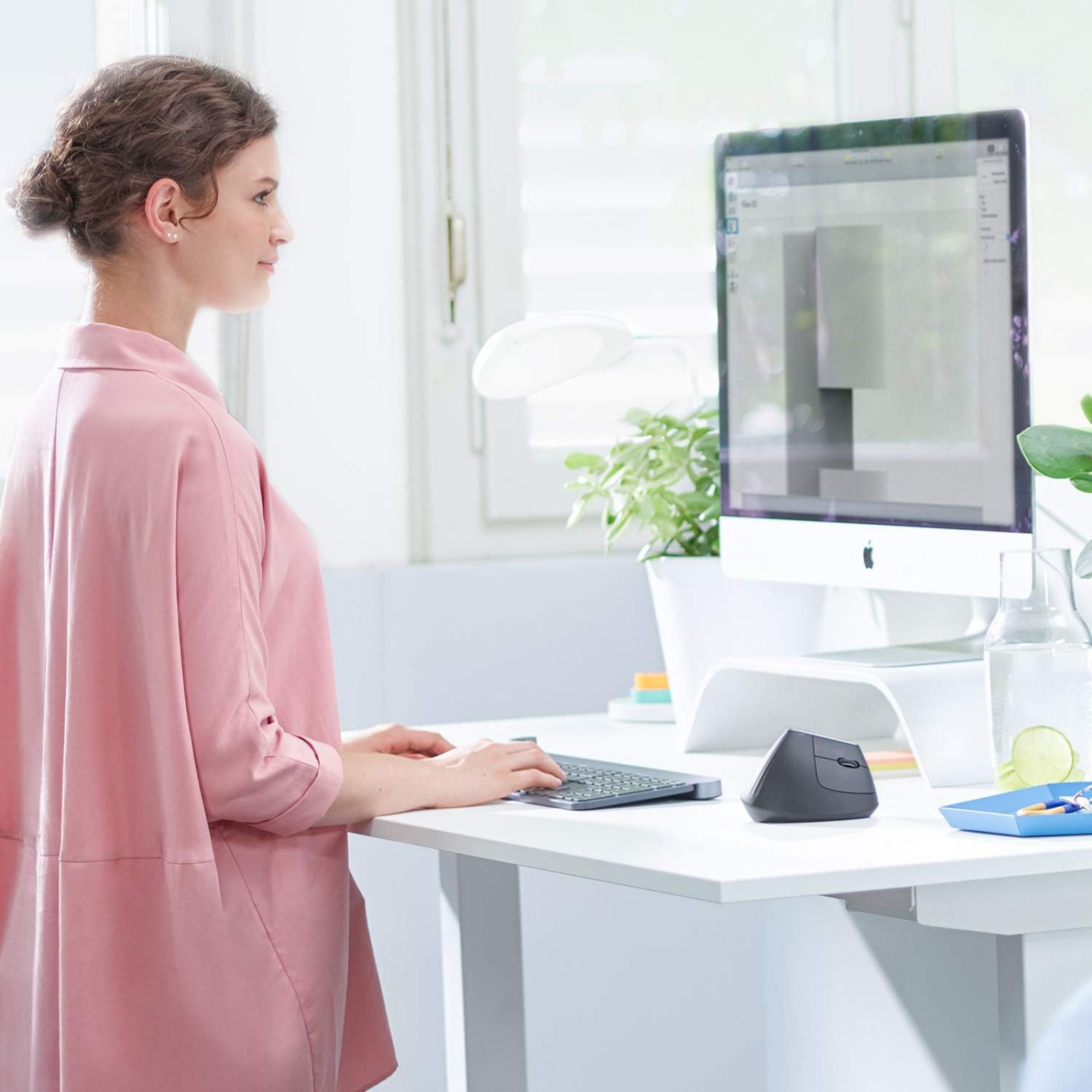 Ourfriday | Logitech MX Vertical Ergonomic Mouse