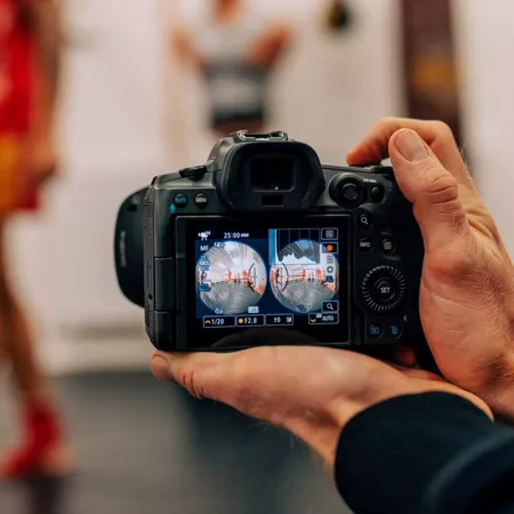 Ourfriday | Canon RF 5.2mm f2.8 L Dual Fisheye Lens